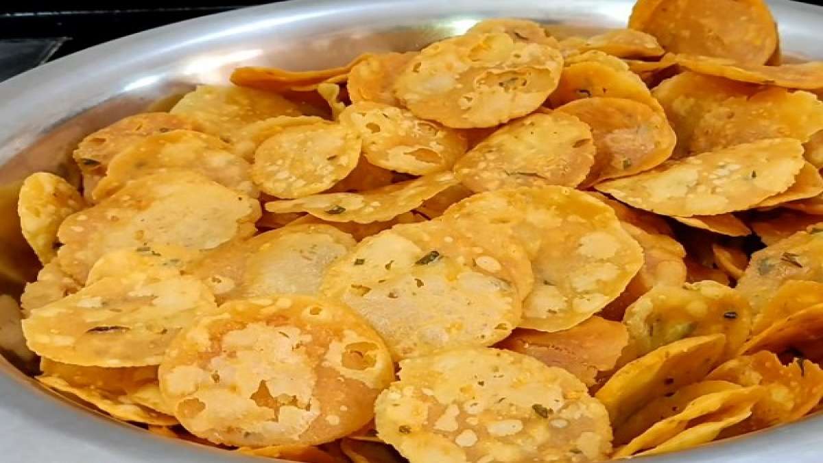 Telangana Garelu: కరకరలాడే తెలంగాణ గారెలు | How to make telangana ...